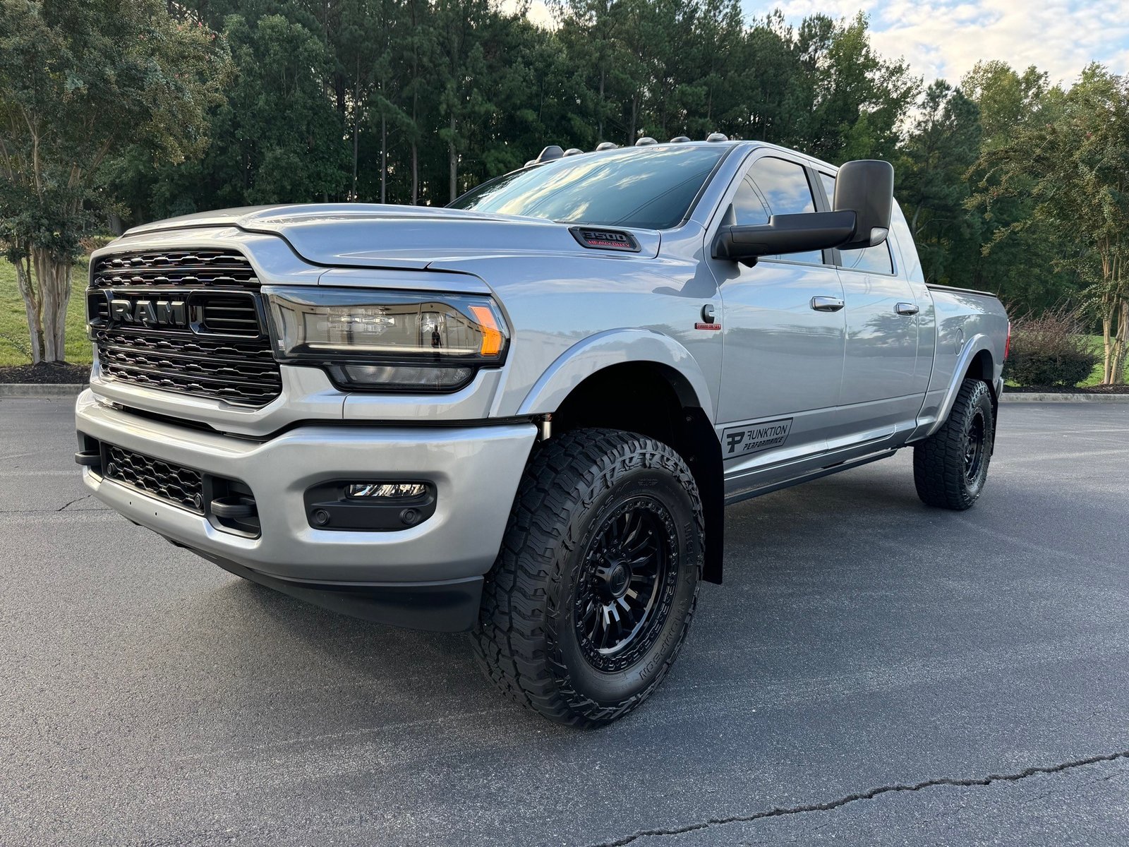 2022 RAM 3500 LIMITED NIGHT MEGA CAB 4X4 LOADED - Funktion Automotive ...